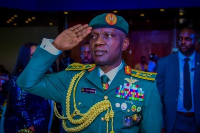 Happening now: Lagbaja’s remains arrive Lagos airport | News Express Nigeria